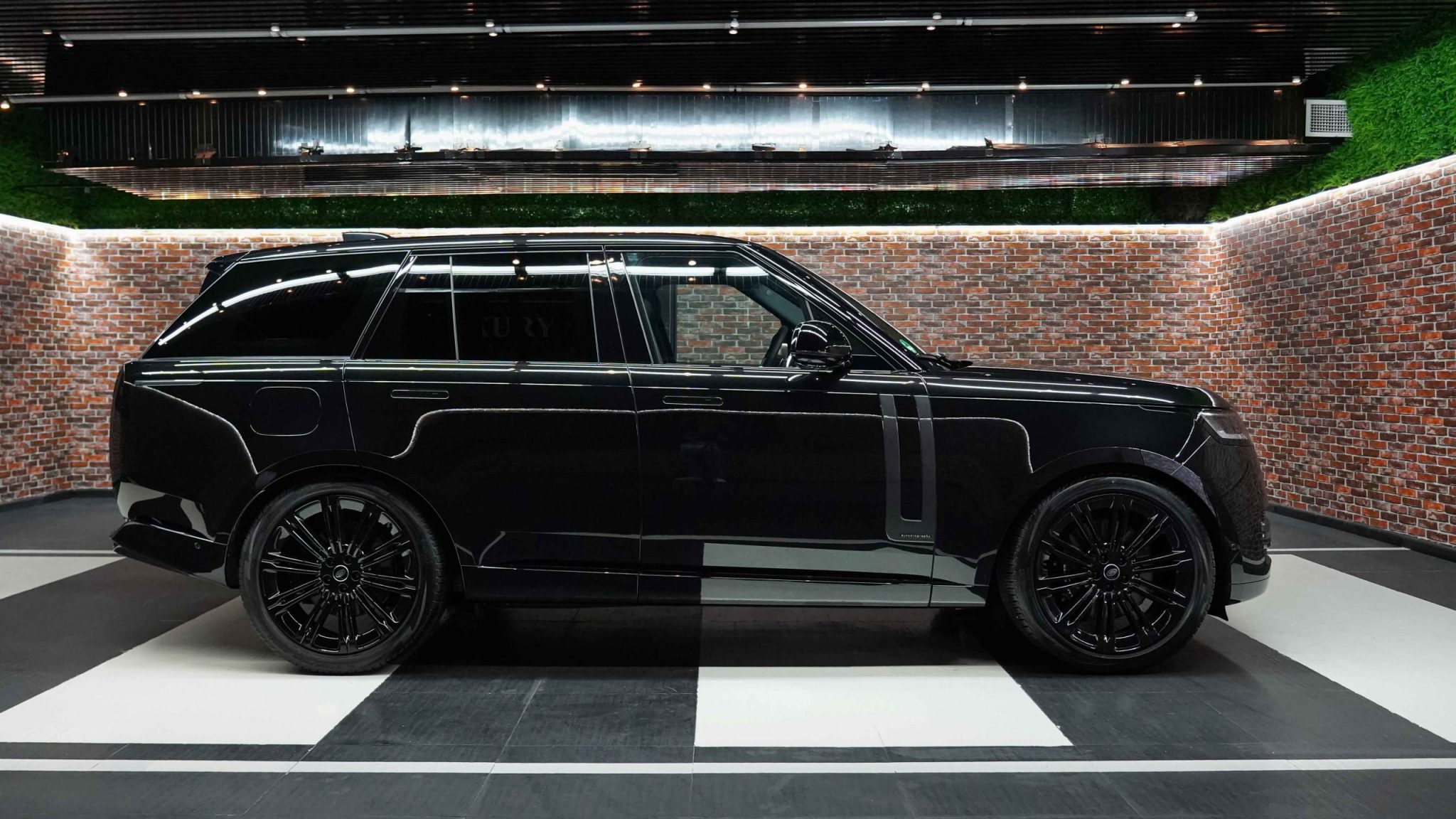 Range Rover Autobiography Black exterior & interior - Dourado Luxury Cars